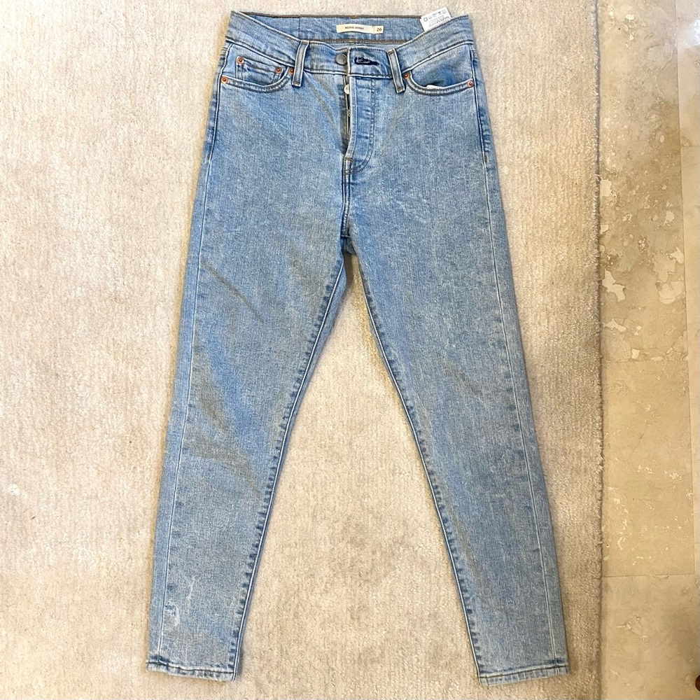 Levis Skinny Wedgie High Rise Acid Wash Jean (Size: 2… - Gem